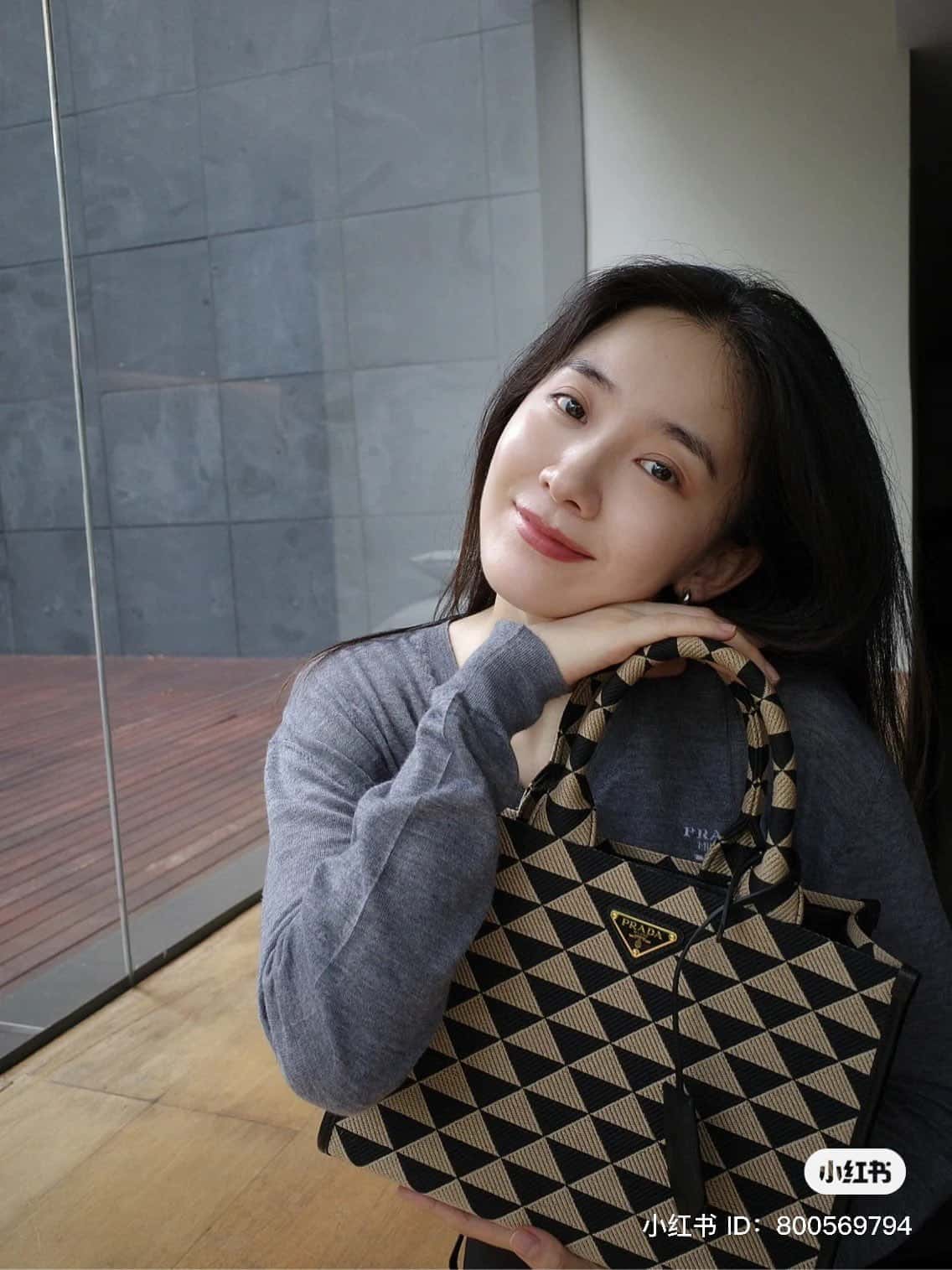 Potret Qi Xi, Zhang Jianing & Zhu Yanmanzi Untuk Prada » Selebriti » Tionghoa.org - Info Budaya ...