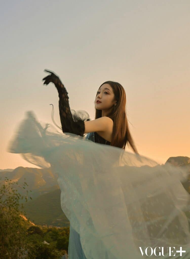 Potret Curley Gao (Xilinnayi Gao) Untuk VOGUE+ » Selebriti » Tionghoa ...