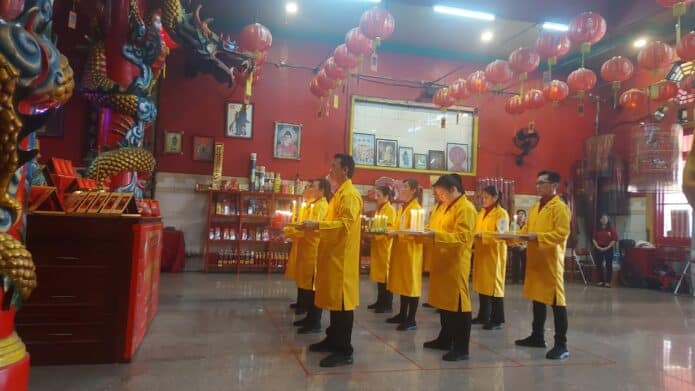 Ritual Po Un Di Klenteng Kongco Kwan Kong Karawang » Acara & Kegiatan ...