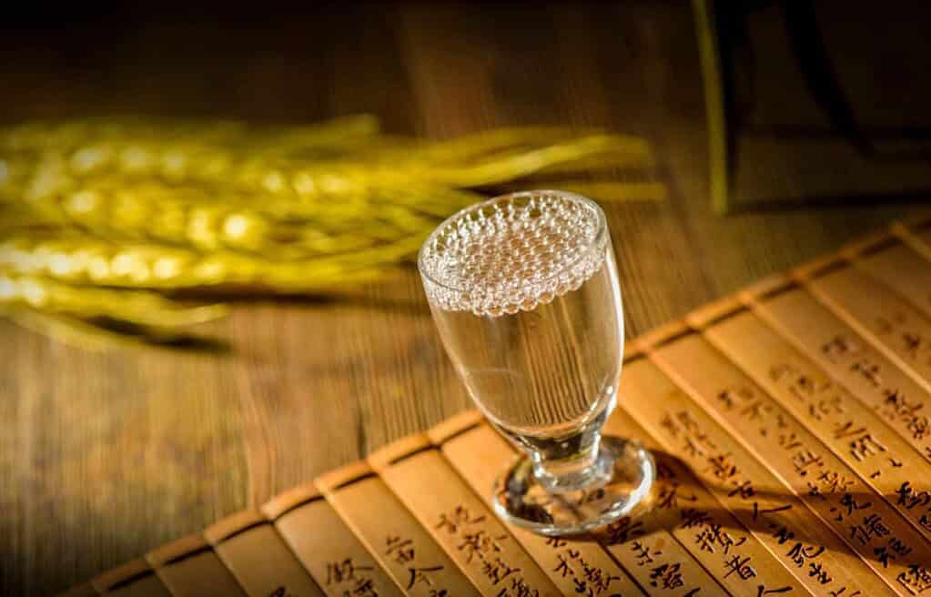 Apa Perbedaan Antara Anggur Putih (白酒 Bai Jiu), Anggur Beras (米酒 Mi Jiu ...